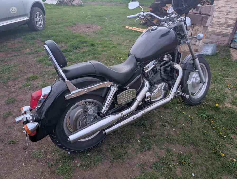 Honda VT Shadow 2004 in Jurbarkas, with an engine capacity of 1.10 L and mileage of 0 thousand km for 2000 €, photo 4 on AUTOMOTO.COM.LV