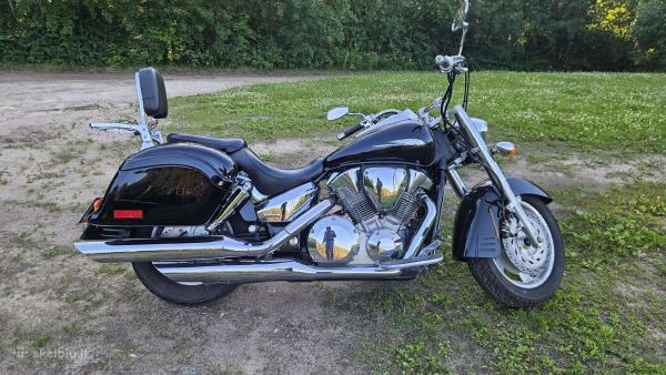 Honda VT Shadow 2006 in Vilnius, with an engine capacity of 1.30 L and mileage of 22 thousand km for 5000 €, photo 8 on AUTOMOTO.COM.LV