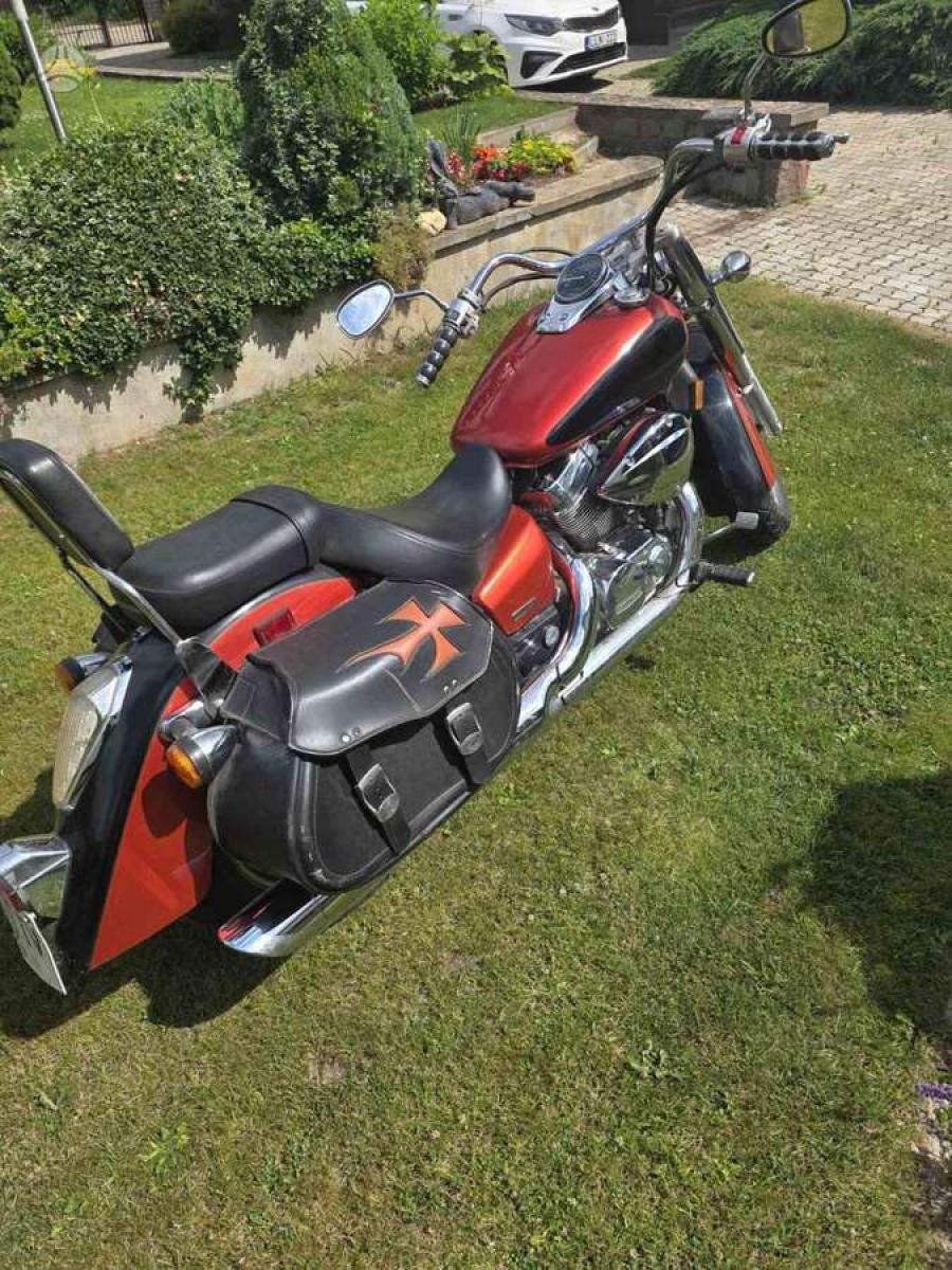 Orange Honda VT Shadow 2008 in Vilnius, with an engine capacity of 0.75 L and mileage of 12 thousand km for 4850 €, photo 4 on AUTOMOTO.COM.LV
