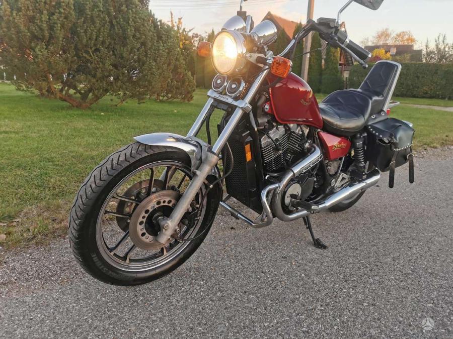 Red Honda VT Shadow 1984 in Jurbarkas, with an engine capacity of 0.70 L and mileage of 32 thousand km for 1530 €, photo 12 on AUTOMOTO.COM.LV