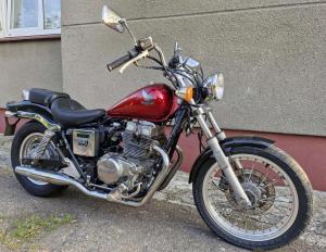 Sarkans Honda VT Shadow 1986 Kauņa, ar dzinēja tilpumu 0.45 L un nobraukumu 36 tūkst. km par 1450 €, foto 6 vietnē AUTOMOTO.COM.LV