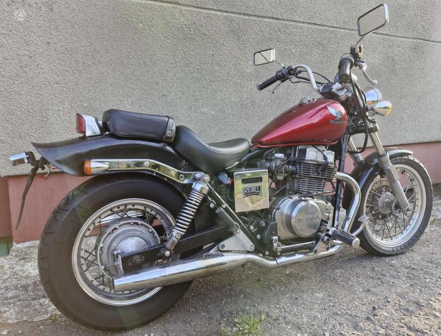 Sarkans Honda VT Shadow 1986 Kauņa, ar dzinēja tilpumu 0.45 L un nobraukumu 36 tūkst. km par 1450 €, foto 8 vietnē AUTOMOTO.COM.LV