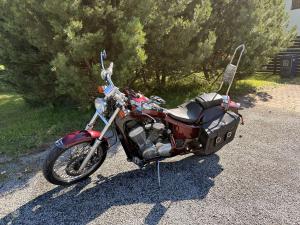 Sarkans Honda VT Shadow 1990 Viļņa, ar dzinēja tilpumu 0.58 L un nobraukumu 67 tūkst. km par 2300 €, foto 4 vietnē AUTOMOTO.COM.LV