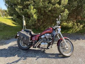 Sarkans Honda VT Shadow 1990 Viļņa, ar dzinēja tilpumu 0.58 L un nobraukumu 67 tūkst. km par 2300 €, foto 5 vietnē AUTOMOTO.COM.LV