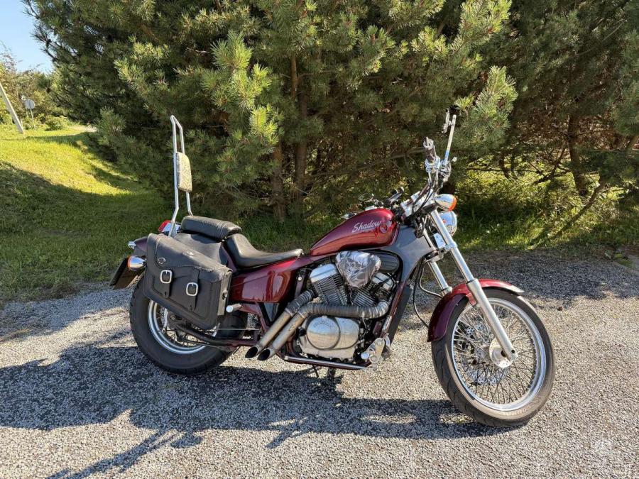 Sarkans Honda VT Shadow 1990 Viļņa, ar dzinēja tilpumu 0.58 L un nobraukumu 67 tūkst. km par 2300 €, foto 5 vietnē AUTOMOTO.COM.LV