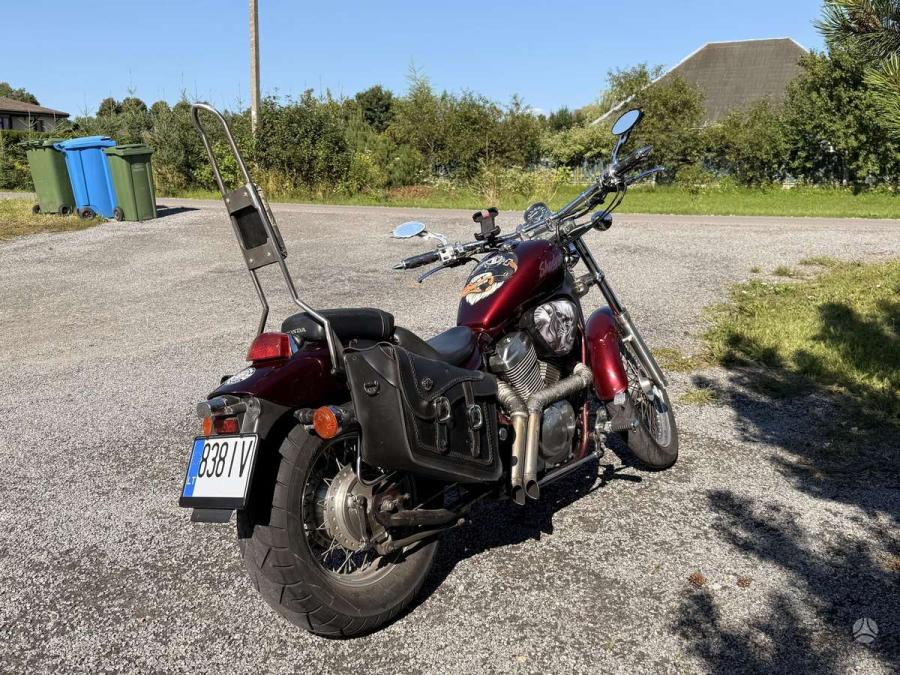 Sarkans Honda VT Shadow 1990 Viļņa, ar dzinēja tilpumu 0.58 L un nobraukumu 67 tūkst. km par 2300 €, foto 7 vietnē AUTOMOTO.COM.LV