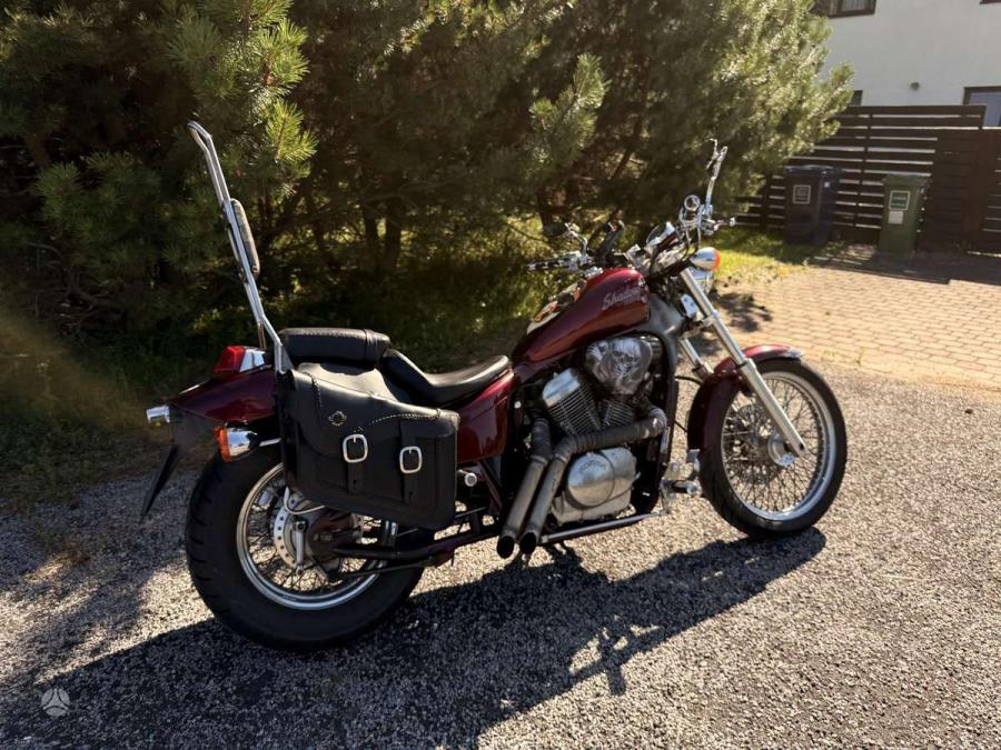 Sarkans Honda VT Shadow 1990 Viļņa, ar dzinēja tilpumu 0.58 L un nobraukumu 67 tūkst. km par 2300 €, foto 20 vietnē AUTOMOTO.COM.LV