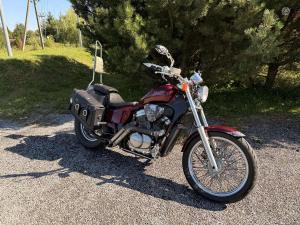 Sarkans Honda VT Shadow 1990 Viļņa, ar dzinēja tilpumu 0.58 L un nobraukumu 67 tūkst. km par 2300 €, foto 22 vietnē AUTOMOTO.COM.LV