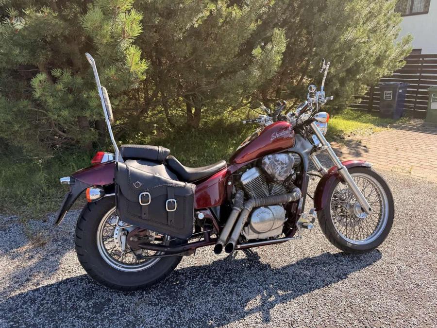 Sarkans Honda VT Shadow 1990 Viļņa, ar dzinēja tilpumu 0.58 L un nobraukumu 67 tūkst. km par 2300 €, foto 29 vietnē AUTOMOTO.COM.LV