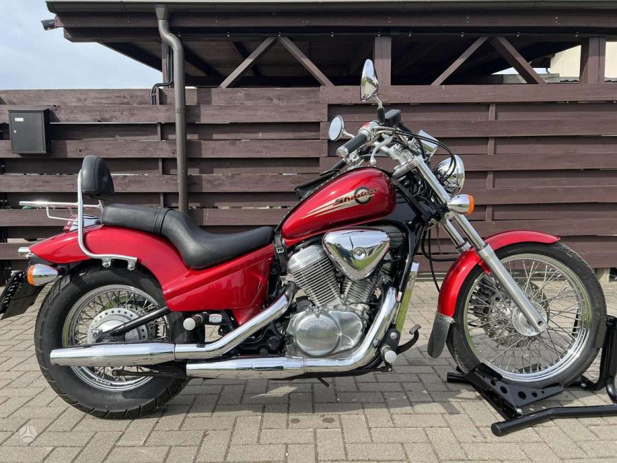 Red Honda VT Shadow 1998 in Vilnius, with an engine capacity of 0.60 L and mileage of 37 thousand km for 2150 €, photo 3 on AUTOMOTO.COM.LV