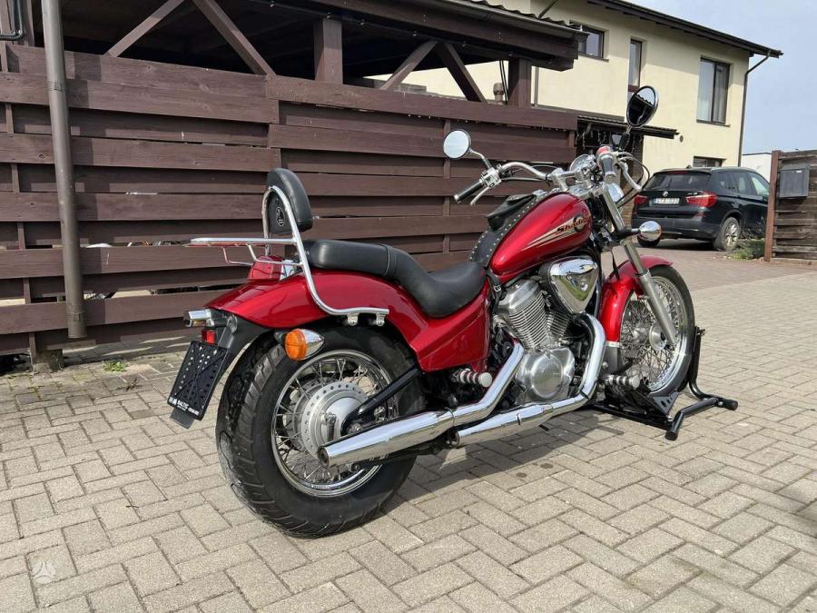 Red Honda VT Shadow 1998 in Vilnius, with an engine capacity of 0.60 L and mileage of 37 thousand km for 2150 €, photo 4 on AUTOMOTO.COM.LV