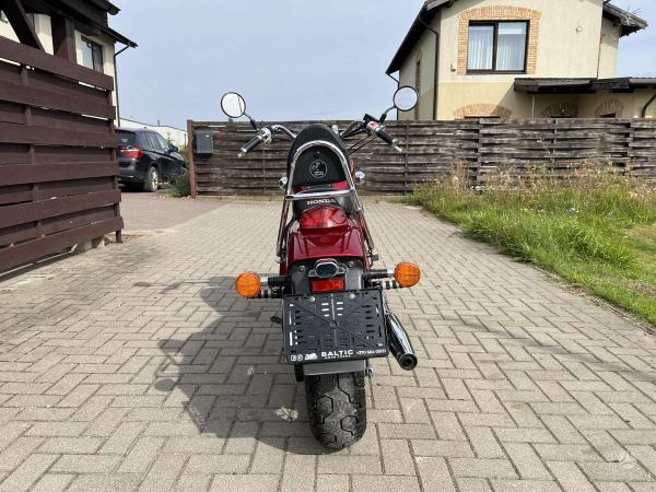 Red Honda VT Shadow 1998 in Vilnius, with an engine capacity of 0.60 L and mileage of 37 thousand km for 2150 €, photo 5 on AUTOMOTO.COM.LV