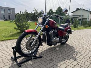 Red Honda VT Shadow 1998 in Vilnius, with an engine capacity of 0.60 L and mileage of 37 thousand km for 2150 €, photo 8 on AUTOMOTO.COM.LV