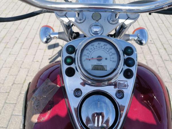 Red Honda VT Shadow 2005 in Marijampole, with an engine capacity of 0.13 L and mileage of 26 thousand km for 3750 €, photo 9 on AUTOMOTO.COM.LV