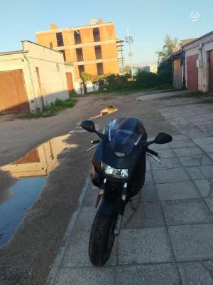 Black Honda VTR 1000 1999 in Kaunas, with an engine capacity of 1.00 L and mileage of 37 thousand km for 1400 €, photo 5 on AUTOMOTO.COM.LV