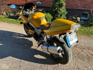 Honda VTR 1000 2004 in Kaunas, with an engine capacity of 0.00 L and mileage of 0 thousand km for 1100 €, photo 4 on AUTOMOTO.COM.LV