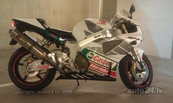 Balts Honda VTR 1000 2003 Tallina, ar dzinēja tilpumu 1.00 L un nobraukumu 17 tūkst. km par 8900 €, foto 1 vietnē AUTOMOTO.COM.LV