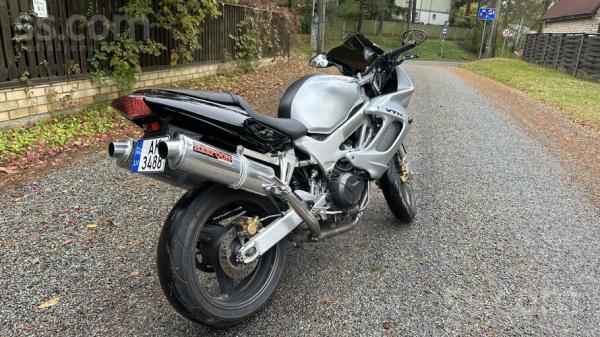 Хонда VTR 1999 в Рига, объемом двигателя 1.00 л и пробегом 0 тыс. км за 2750 €, фото 7 на AUTOMOTO.COM.LV