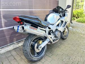 Honda VTR 1999 in Riga, with an engine capacity of 1.00 L and mileage of 0 thousand km for 2000 €, photo 3 on AUTOMOTO.COM.LV