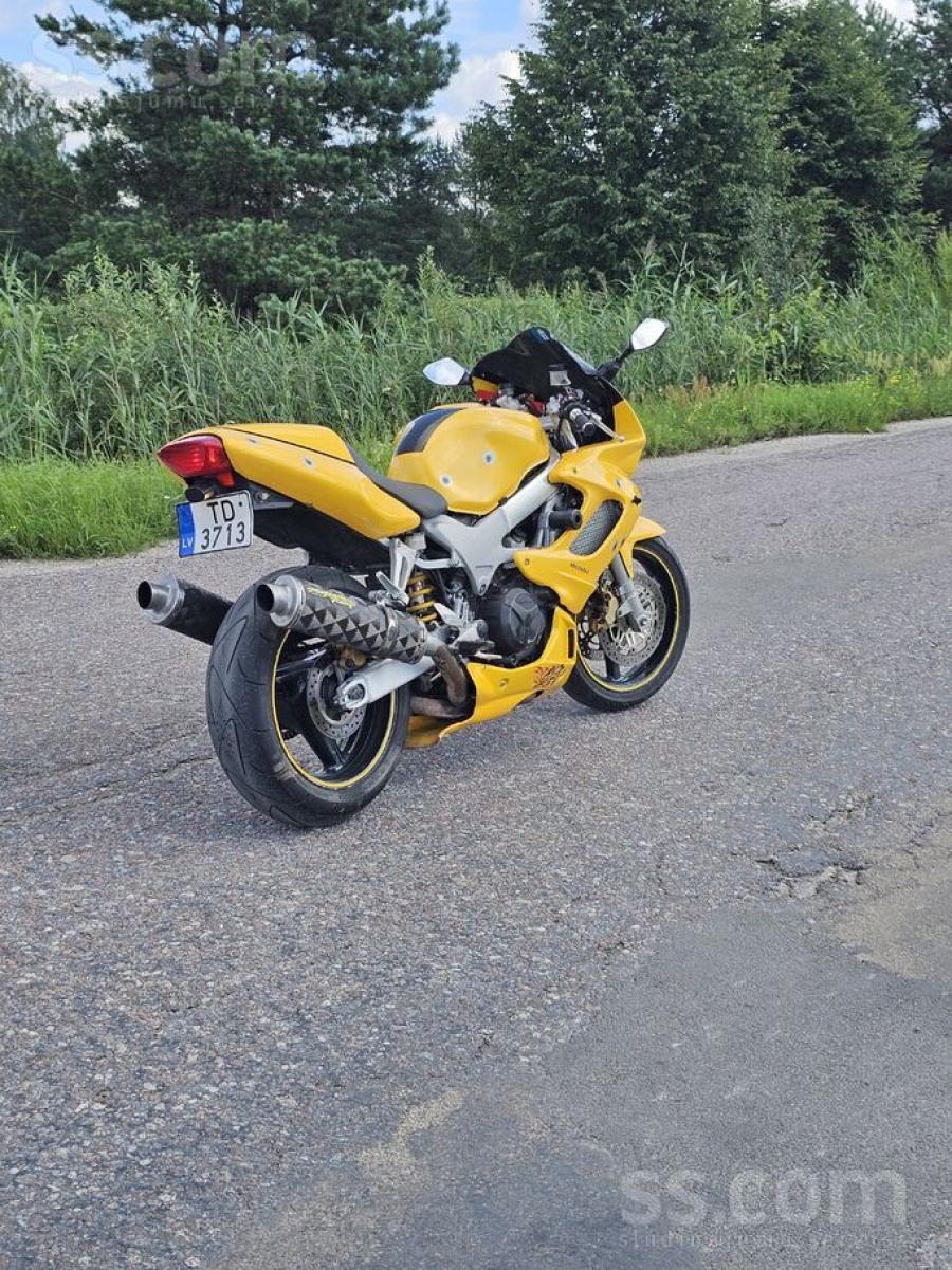 Honda VTR 2000 Rīga, ar dzinēja tilpumu 1.00 L un nobraukumu 0 tūkst. km par 2000 €, foto 5 vietnē AUTOMOTO.COM.LV