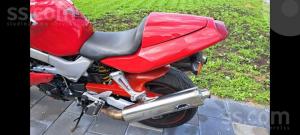 Хонда VTR 2001 в Рига, объемом двигателя 1.00 л и пробегом 0 тыс. км за 2650 €, фото 5 на AUTOMOTO.COM.LV