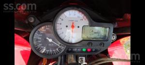 Хонда VTR 2001 в Рига, объемом двигателя 1.00 л и пробегом 0 тыс. км за 2650 €, фото 11 на AUTOMOTO.COM.LV