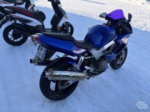 Honda VTR 2004 Kelmė, ar dzinēja tilpumu 1.00 L un nobraukumu 86 tūkst. km par 965 €, foto 3 vietnē AUTOMOTO.COM.LV