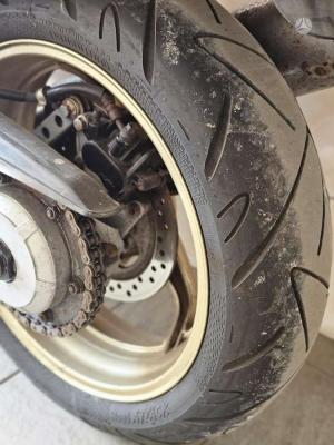 Sarkans Honda VTR 1996 Viļņa, ar dzinēja tilpumu 0.75 L un nobraukumu 58 tūkst. km par 1250 €, foto 8 vietnē AUTOMOTO.COM.LV