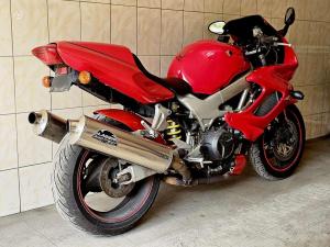 Sarkans Honda VTR 2001 Viļņa, ar dzinēja tilpumu 1.00 L un nobraukumu 56 tūkst. km par 1350 €, foto 6 vietnē AUTOMOTO.COM.LV