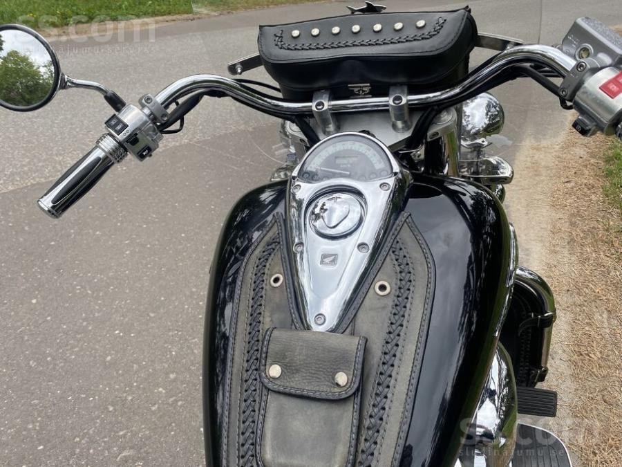 Honda VTX 1300 2007 in Jurmala, with an engine capacity of 1.30 L and mileage of 0 thousand km for 8000 €, photo 7 on AUTOMOTO.COM.LV