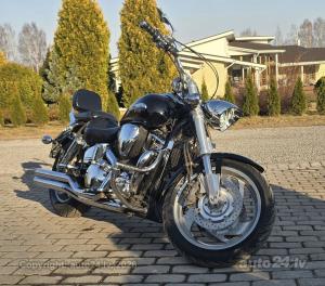 Black Honda VTX 1800 2002 in Tartu, with an engine capacity of 1.80 L and mileage of 64 thousand km for 6000 €, photo 4 on AUTOMOTO.COM.LV
