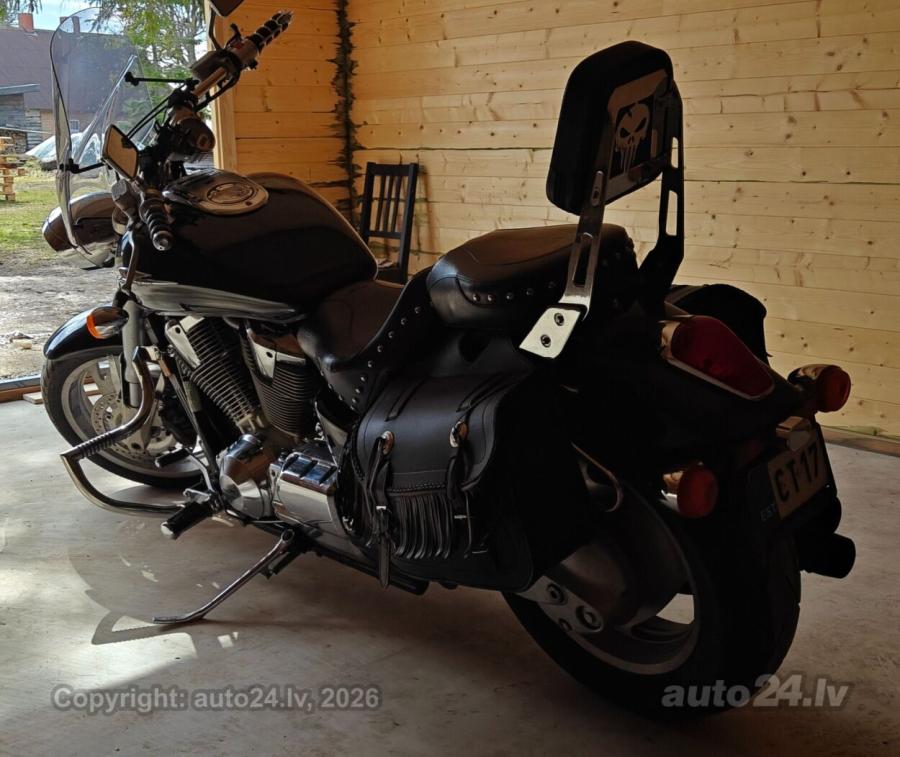 Melns Honda VTX 1800 2002 Hāpsalu, ar dzinēja tilpumu 0.00 L un nobraukumu 0 tūkst. km par 6100 €, foto 6 vietnē AUTOMOTO.COM.LV