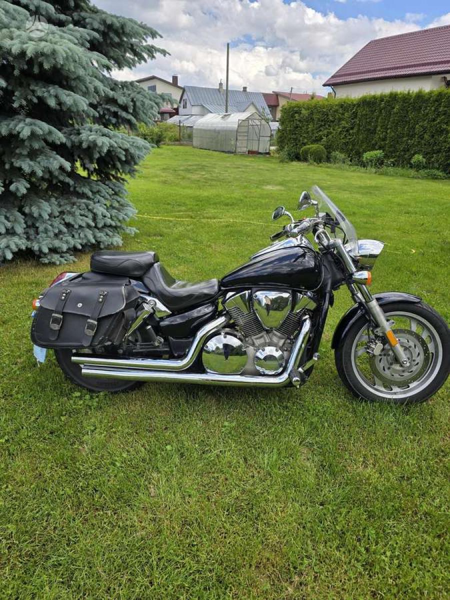 Melns Honda VTX 2004 Viļņa, ar dzinēja tilpumu 1.30 L un nobraukumu 30 tūkst. km par 4200 €, foto 5 vietnē AUTOMOTO.COM.LV