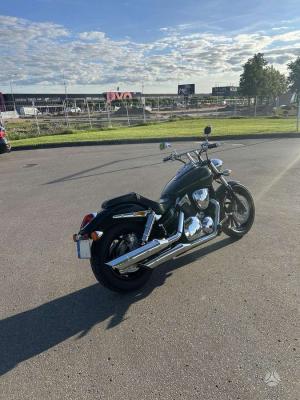 Black Honda VTX 2007 in Panevezys, with an engine capacity of 1.30 L and mileage of 23 thousand km for 5200 €, photo 8 on AUTOMOTO.COM.LV