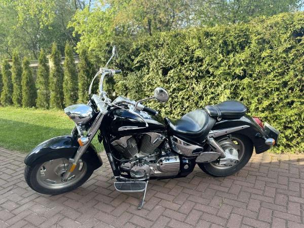 Black Honda VTX 2009 in Vilnius, with an engine capacity of 1.31 L and mileage of 8 thousand km for 6200 €, photo 1 on AUTOMOTO.COM.LV