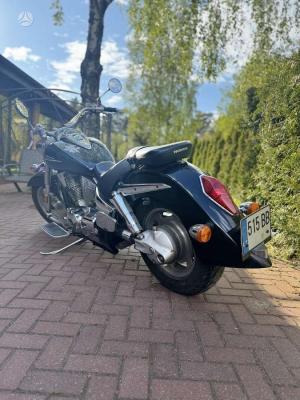 Black Honda VTX 2009 in Vilnius, with an engine capacity of 1.31 L and mileage of 8 thousand km for 6200 €, photo 4 on AUTOMOTO.COM.LV