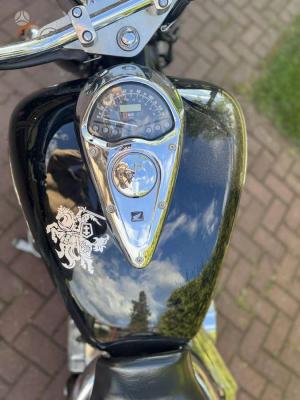 Black Honda VTX 2009 in Vilnius, with an engine capacity of 1.31 L and mileage of 8 thousand km for 6200 €, photo 7 on AUTOMOTO.COM.LV