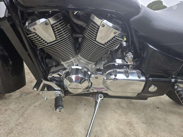 Honda VTX 2002 Viļņa, ar dzinēja tilpumu 1.80 L un nobraukumu 32 tūkst. km par 5000 €, foto 8 vietnē AUTOMOTO.COM.LV