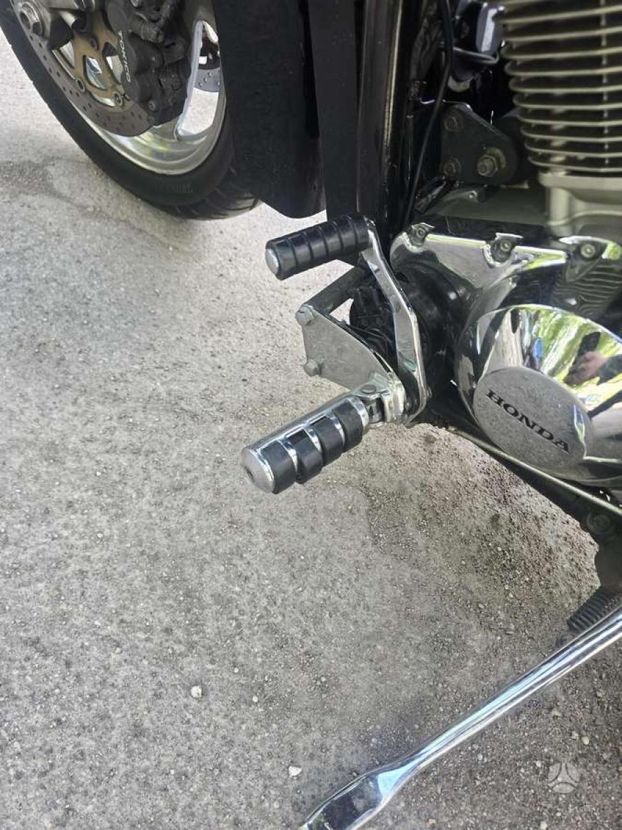 Honda VTX 2002 Viļņa, ar dzinēja tilpumu 1.80 L un nobraukumu 32 tūkst. km par 5000 €, foto 11 vietnē AUTOMOTO.COM.LV