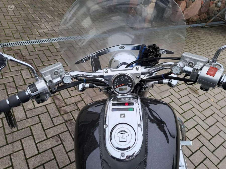 Honda VTX 2004 in Joniskis, with an engine capacity of 1.80 L and mileage of 48 thousand km for 5150 €, photo 7 on AUTOMOTO.COM.LV