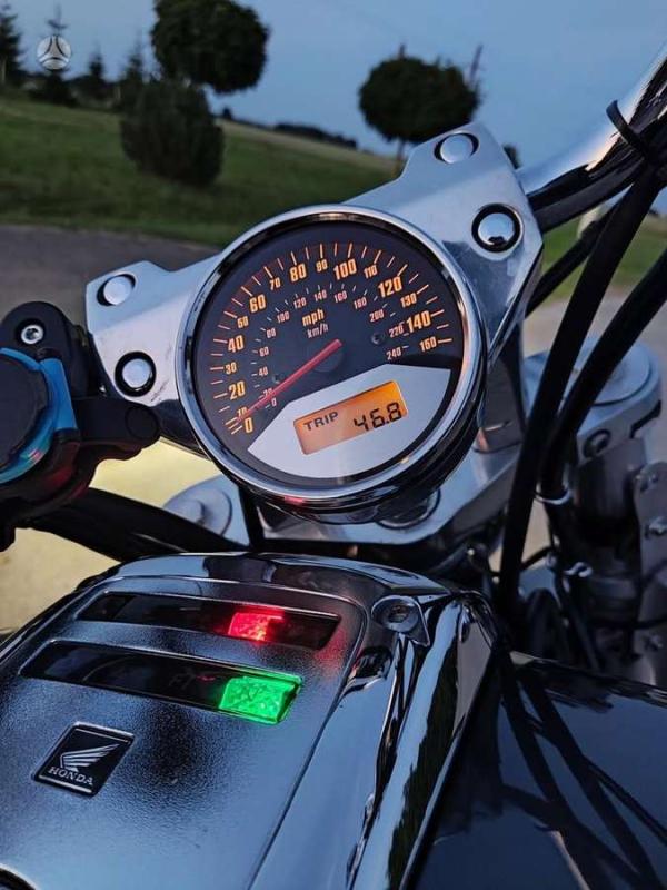 Хонда VTX 2004 в Куршенай, объемом двигателя 1.80 л и пробегом 100 тыс. км за 5690 €, фото 7 на AUTOMOTO.COM.LV