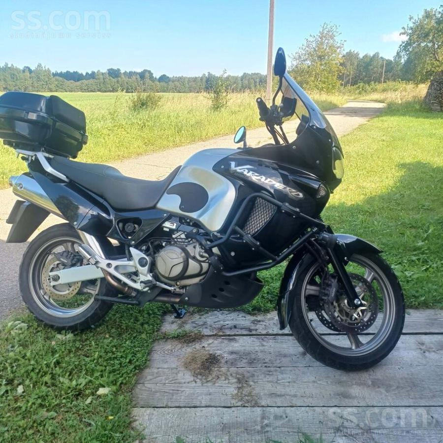 Honda XL 1000V 2000 Tukums, ar dzinēja tilpumu 1.00 L un nobraukumu 0 tūkst. km par 2550 €, foto 3 vietnē AUTOMOTO.COM.LV