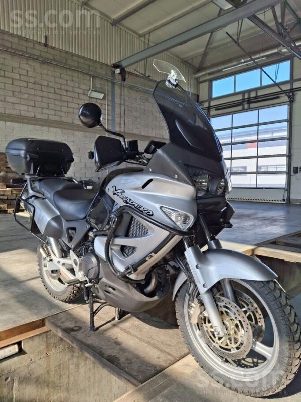 Honda XL 1000V 2003 in Ogre on AUTOMOTO.COM.LV Honda XL 1000V 2003 in Ogre, with an engine capacity of 1.00 L and mileage of 0 thousand km for 3300 €, photo 1 on AUTOMOTO.COM.LV