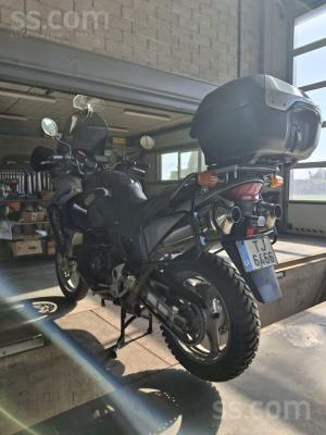 Honda XL 1000V 2003 Ogre, ar dzinēja tilpumu 1.00 L un nobraukumu 0 tūkst. km par 3300 €, foto 4 vietnē AUTOMOTO.COM.LV