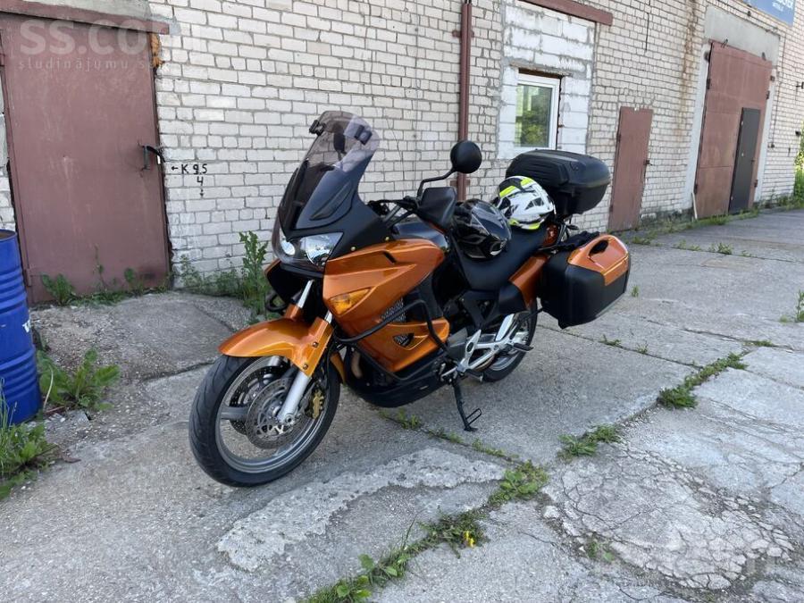 Honda XL 1000V 2004 in Daugavpils, with an engine capacity of 1.00 L and mileage of 0 thousand km for 3700 €, photo 4 on AUTOMOTO.COM.LV
