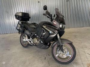 Melns Honda XL 1999 Kauņa, ar dzinēja tilpumu 1.00 L un nobraukumu 51 tūkst. km par 1850 €, foto  vietnē AUTOMOTO.COM.LV