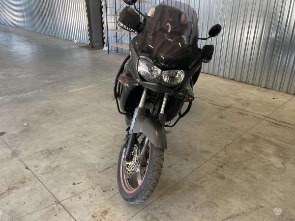 Black Honda XL 1999 in Kaunas, with an engine capacity of 1.00 L and mileage of 51 thousand km for 1850 €, photo 2 on AUTOMOTO.COM.LV