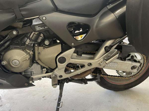 Black Honda XL 1999 in Kaunas, with an engine capacity of 1.00 L and mileage of 51 thousand km for 1850 €, photo 7 on AUTOMOTO.COM.LV