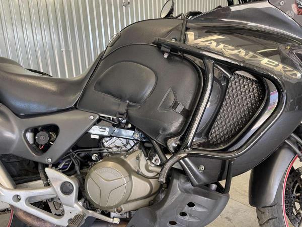 Black Honda XL 1999 in Kaunas, with an engine capacity of 1.00 L and mileage of 51 thousand km for 1850 €, photo 9 on AUTOMOTO.COM.LV