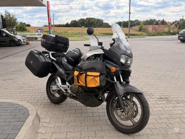 Black Honda XL 1999 in Vilnius, with an engine capacity of 1.00 L and mileage of 680 thousand km for 2000 €, photo 4 on AUTOMOTO.COM.LV